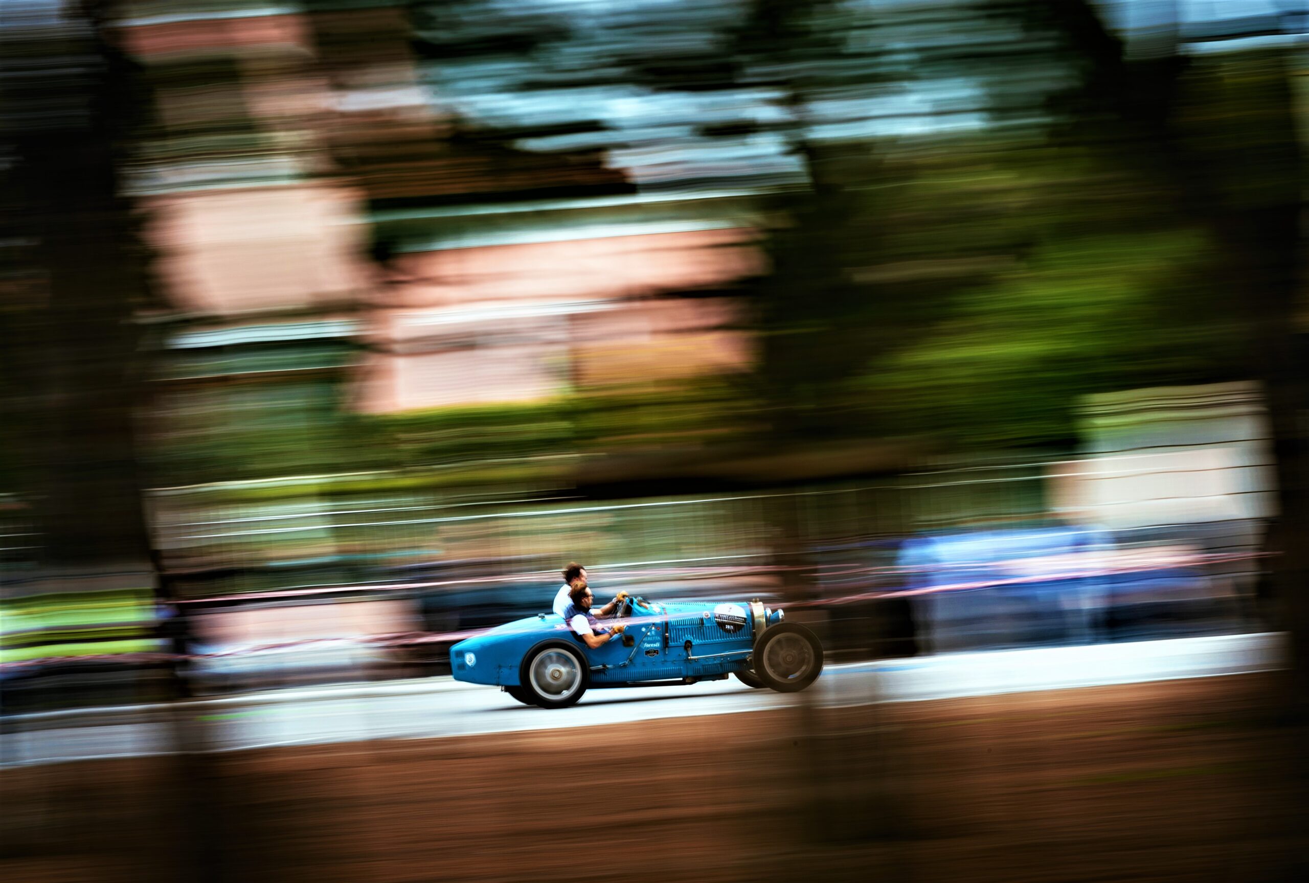 Terre di Canossa 2024, culture and refined pleasure at an automotive ...